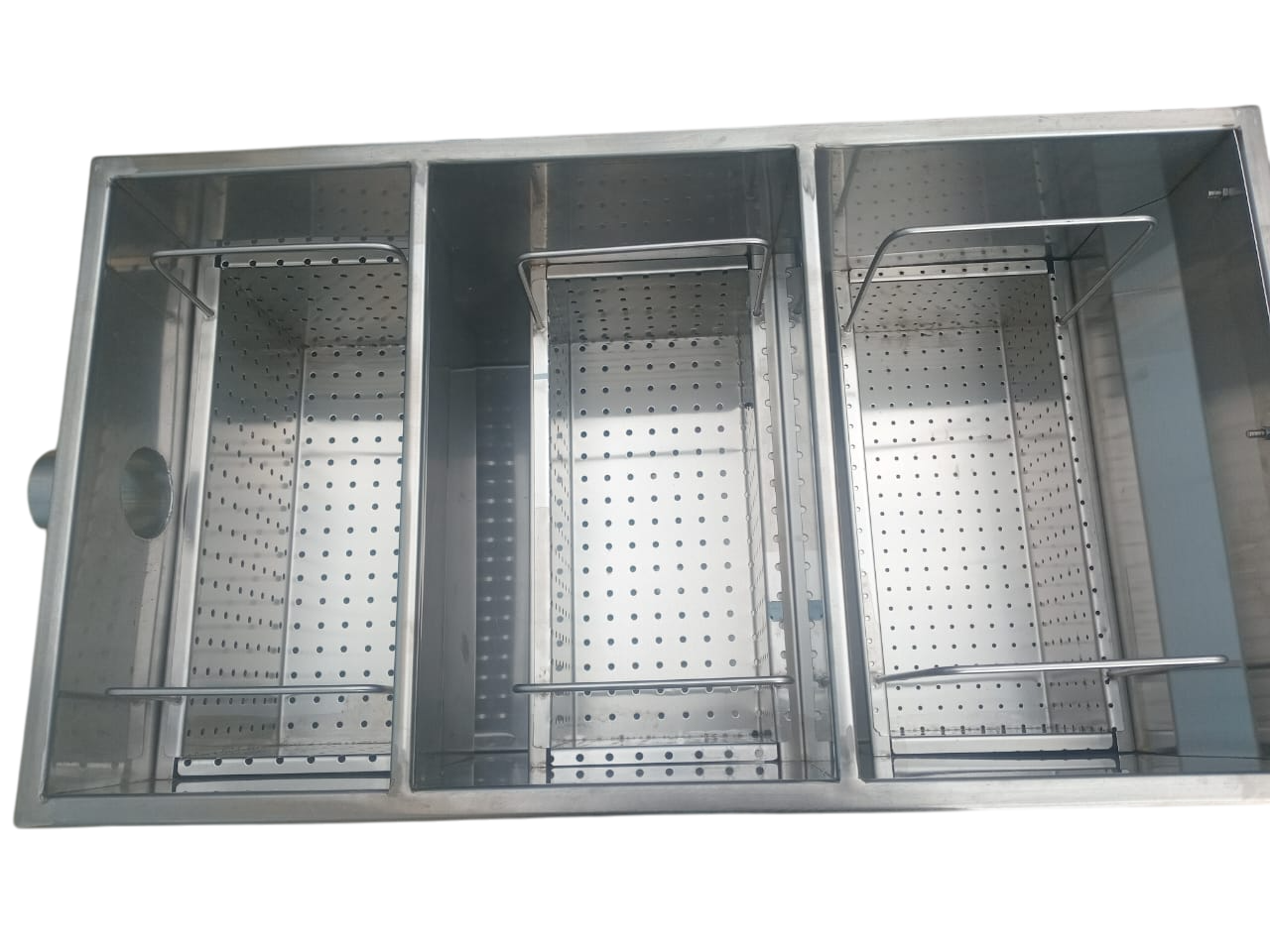 Large Stainless Steel Grease Trap | Expert Commercial Kitchen